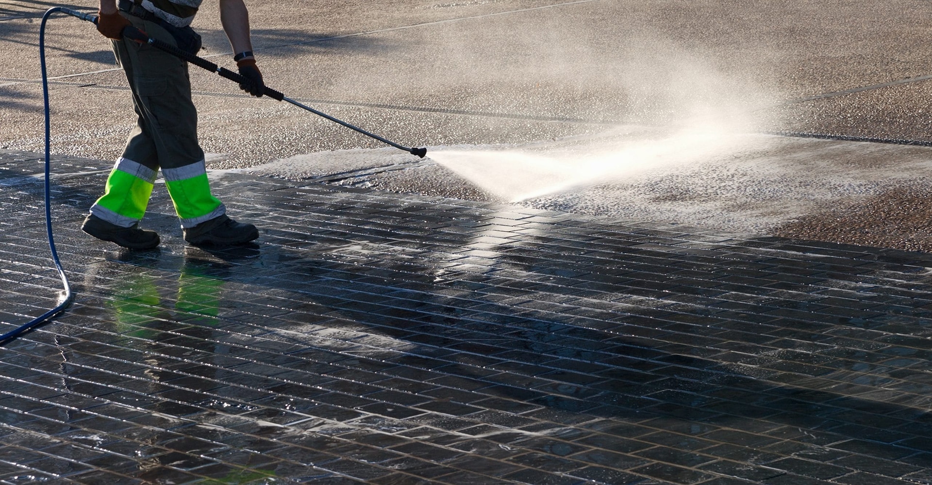 Power Washing for Parking Lots and Garages | Rolling Suds Inc.